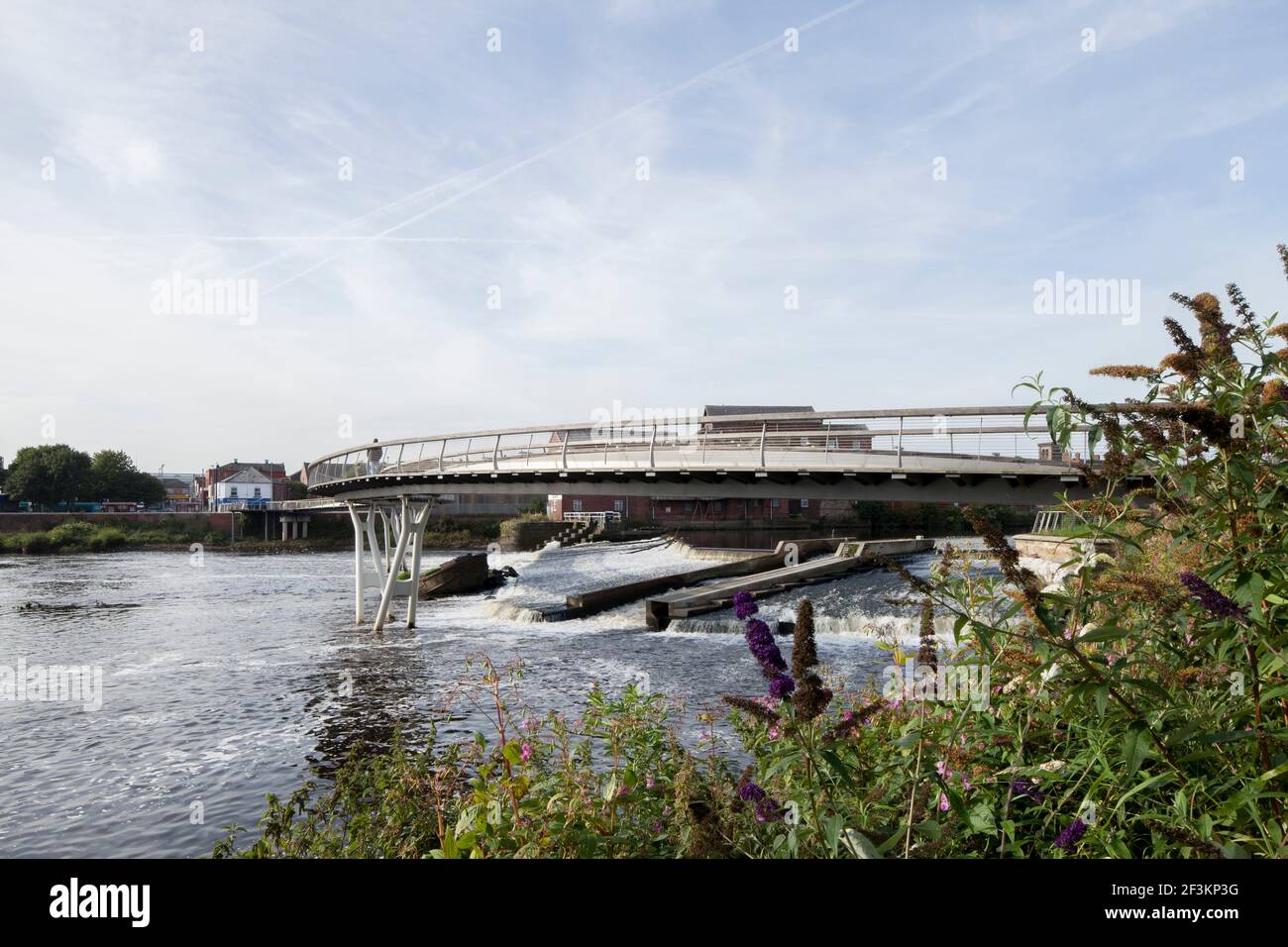 Castleford foot bridge hi-res stock photography and images - Alamy