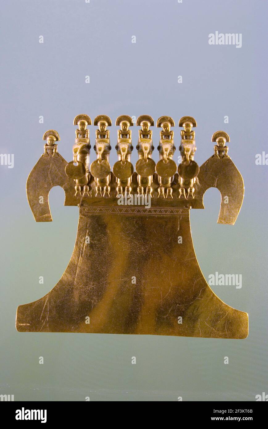 Gold artifact hi-res stock photography and images - Alamy