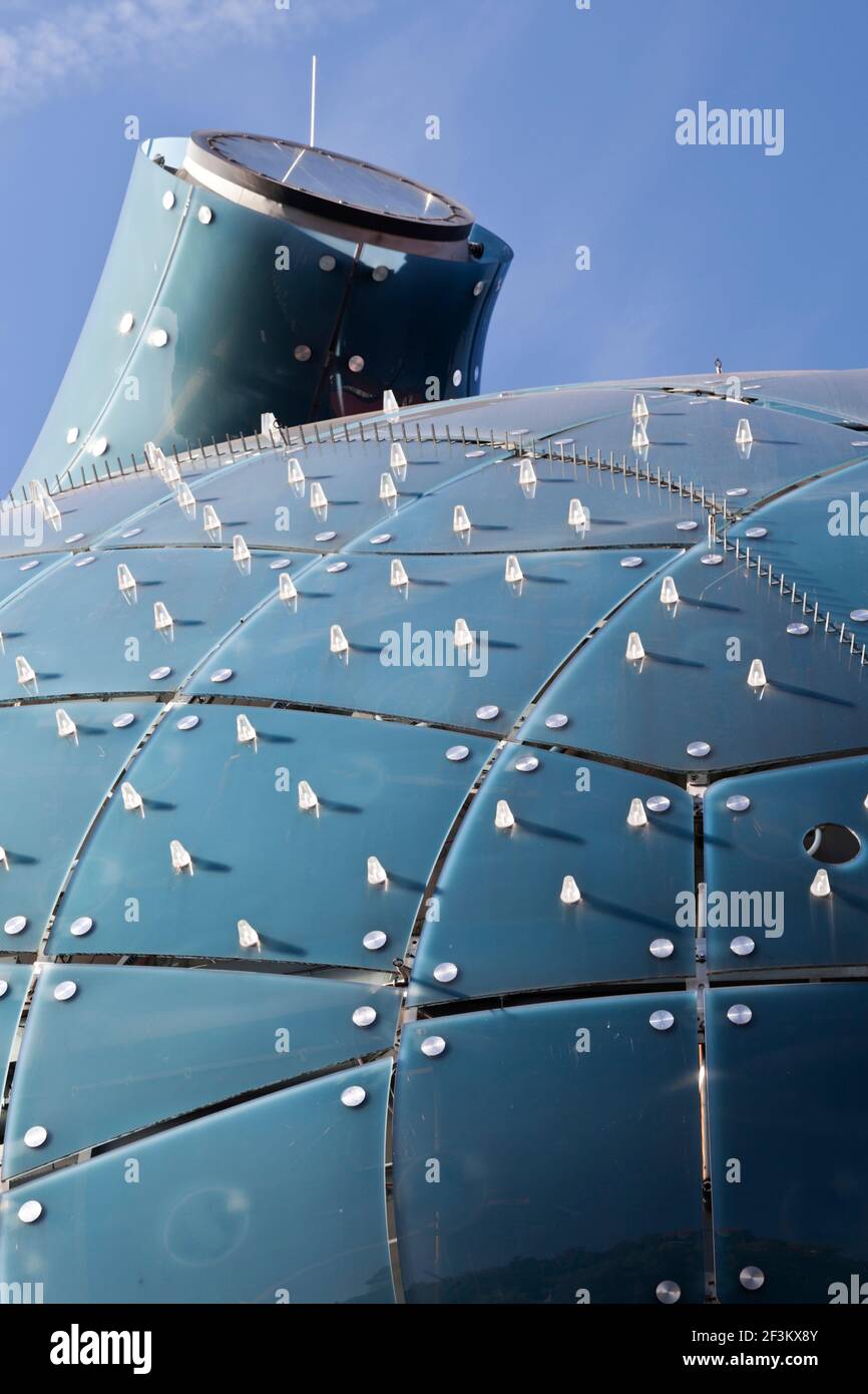 Glass cladding hi-res stock photography and images - Alamy