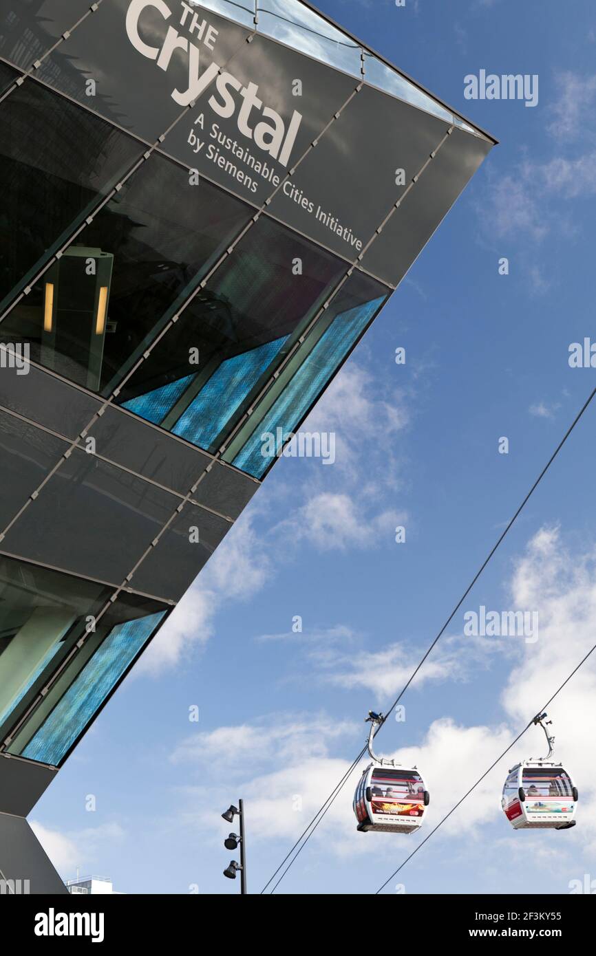 Air Line cable cars glide by The Crystal, Siemens Sustainable Cities ...