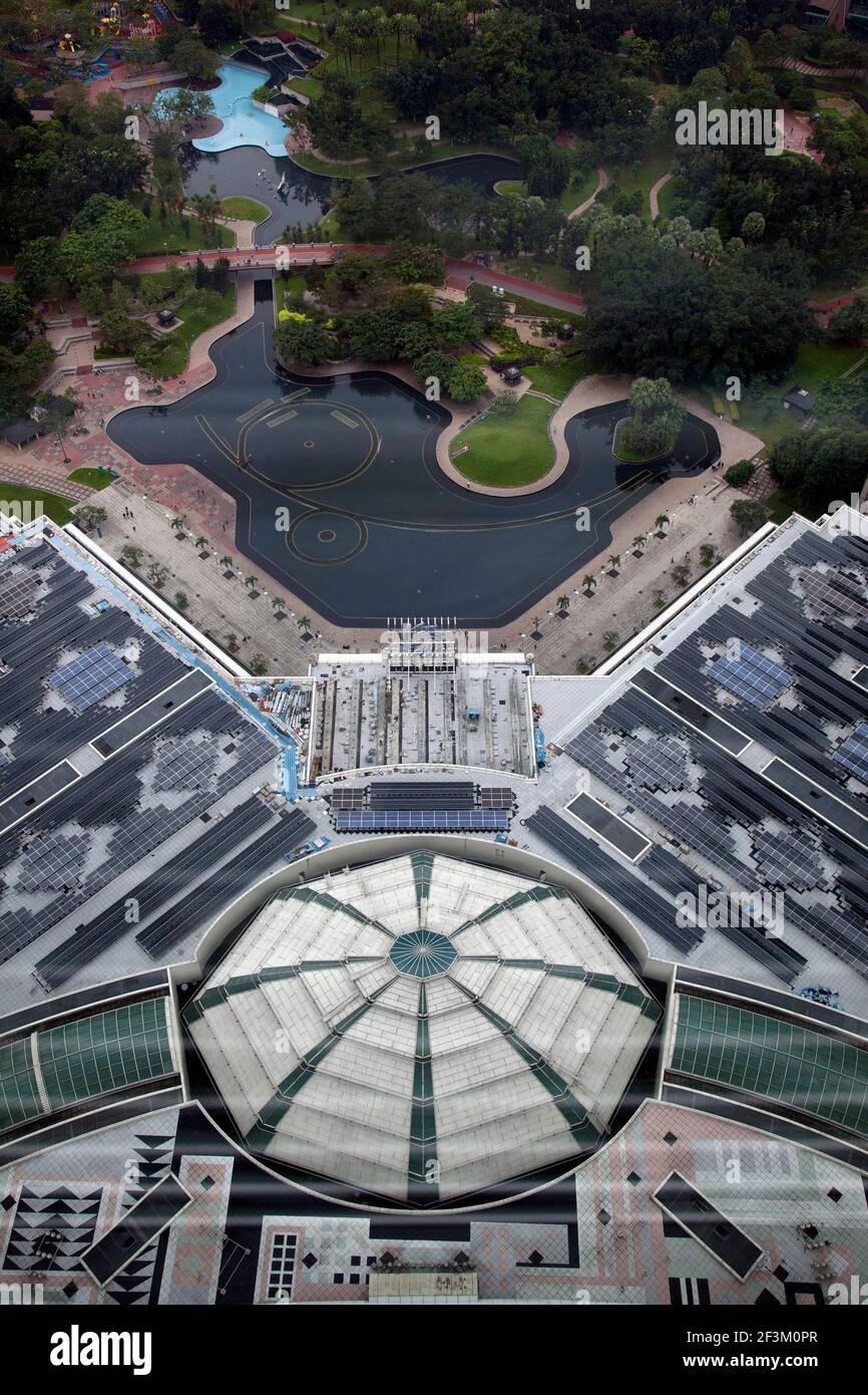 View below the observation deck of the world’s tallest twin buildings ...