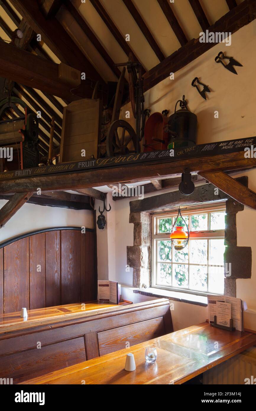 Th'Owd Tithe Barn, Garstang Stock Photo - Alamy