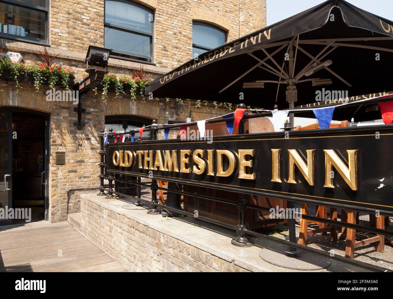 Old Thameside Inn, London Stock Photo - Alamy
