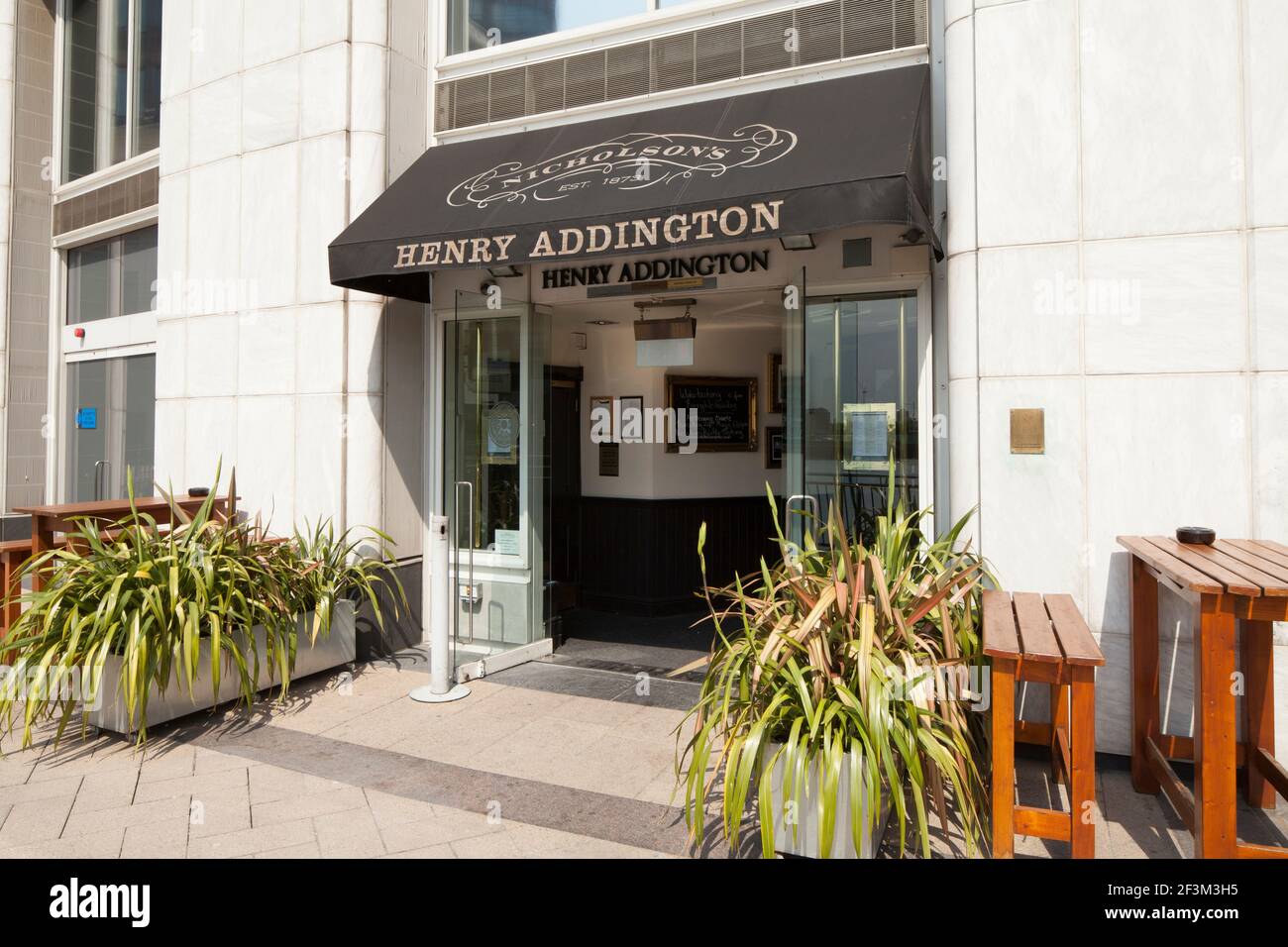 The Henry Addington, Canary Wharf, London Stock Photo - Alamy