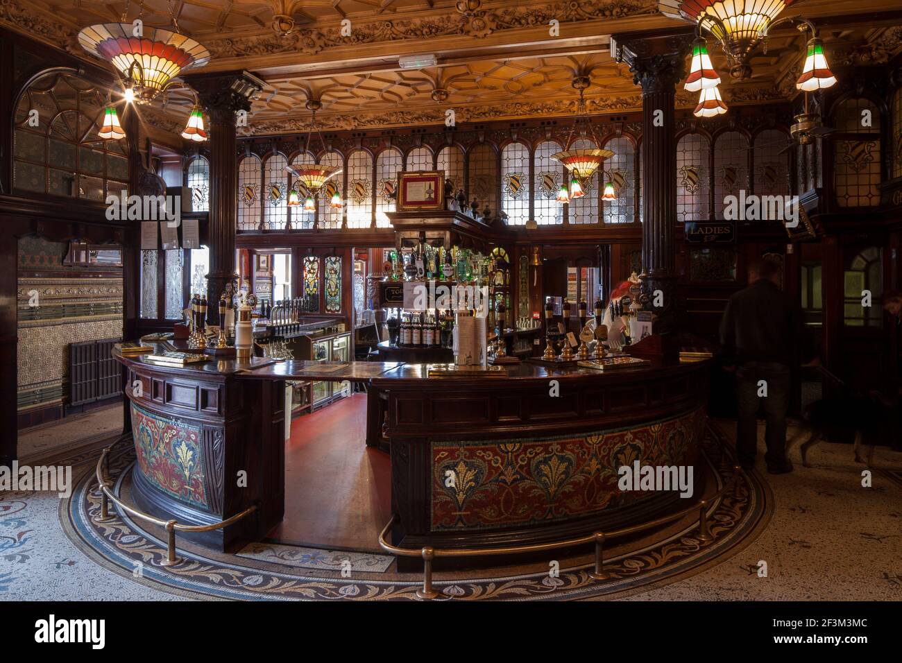 Philharmonic dining rooms hi-res stock photography and images - Alamy