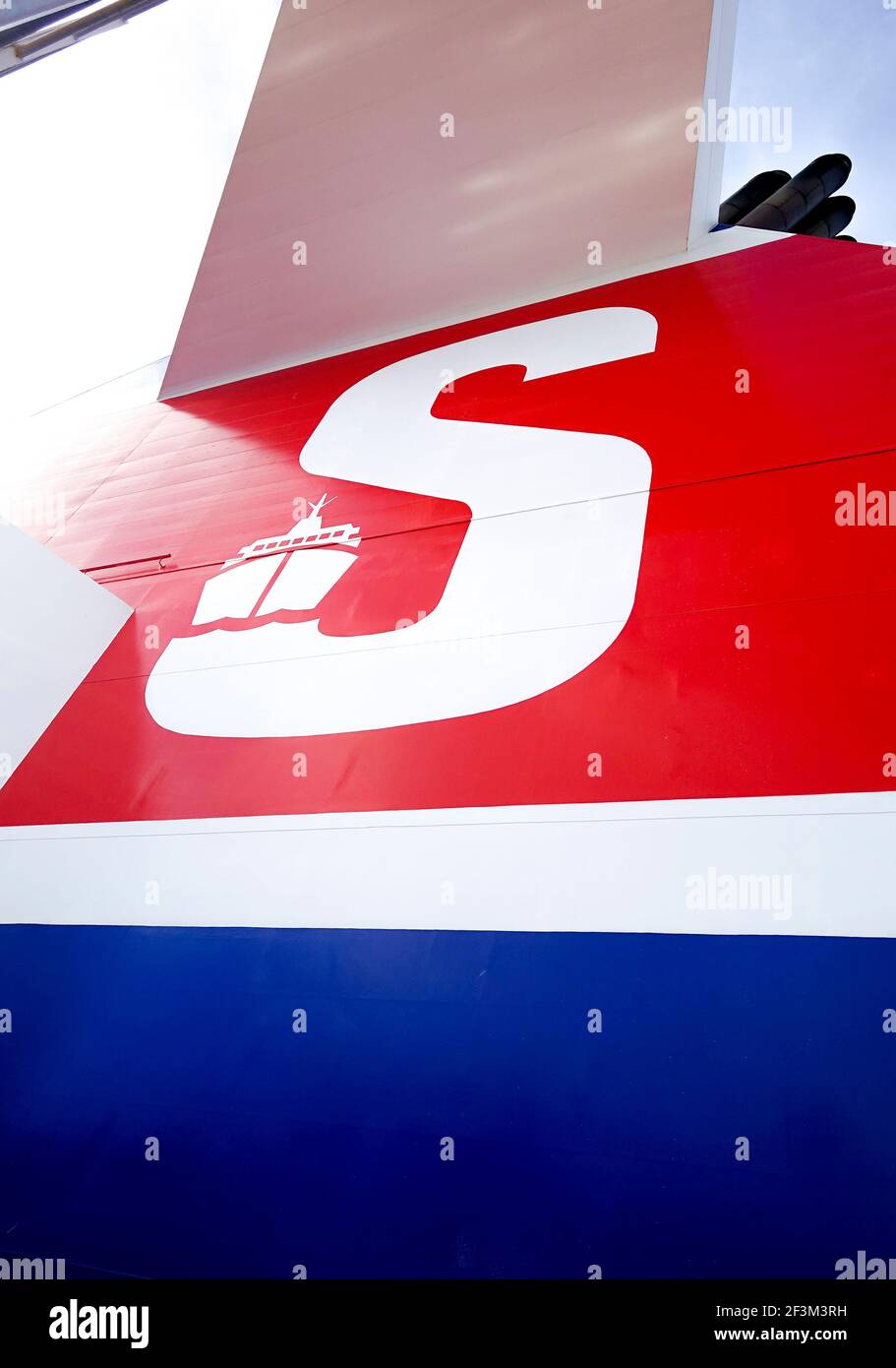 Stena Line logo on side of funnel on ferry Stock Photo - Alamy