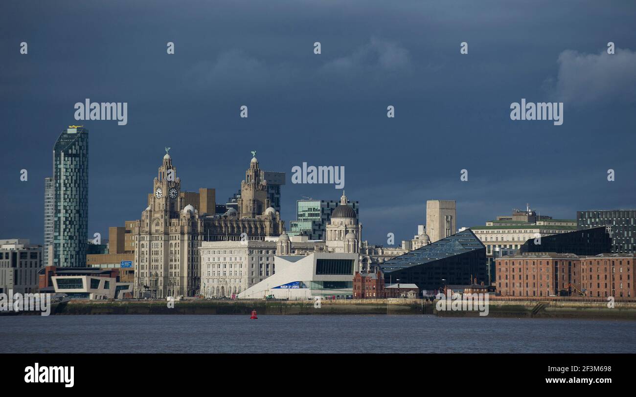 Liverpool skyline development hi-res stock photography and images - Alamy