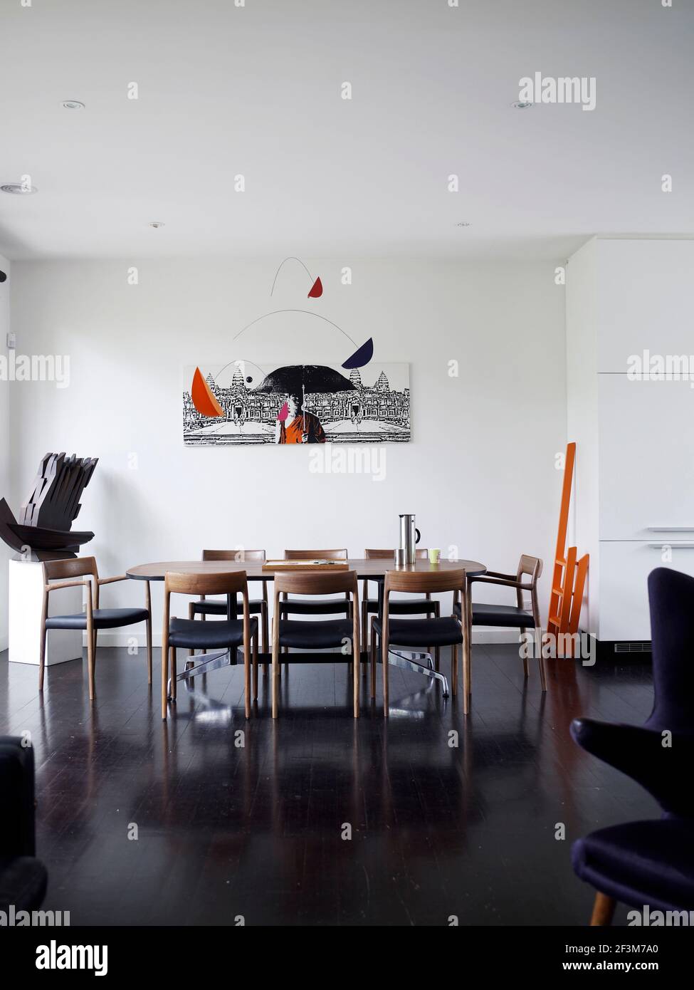 Spacious chairs hi-res stock photography and images - Alamy