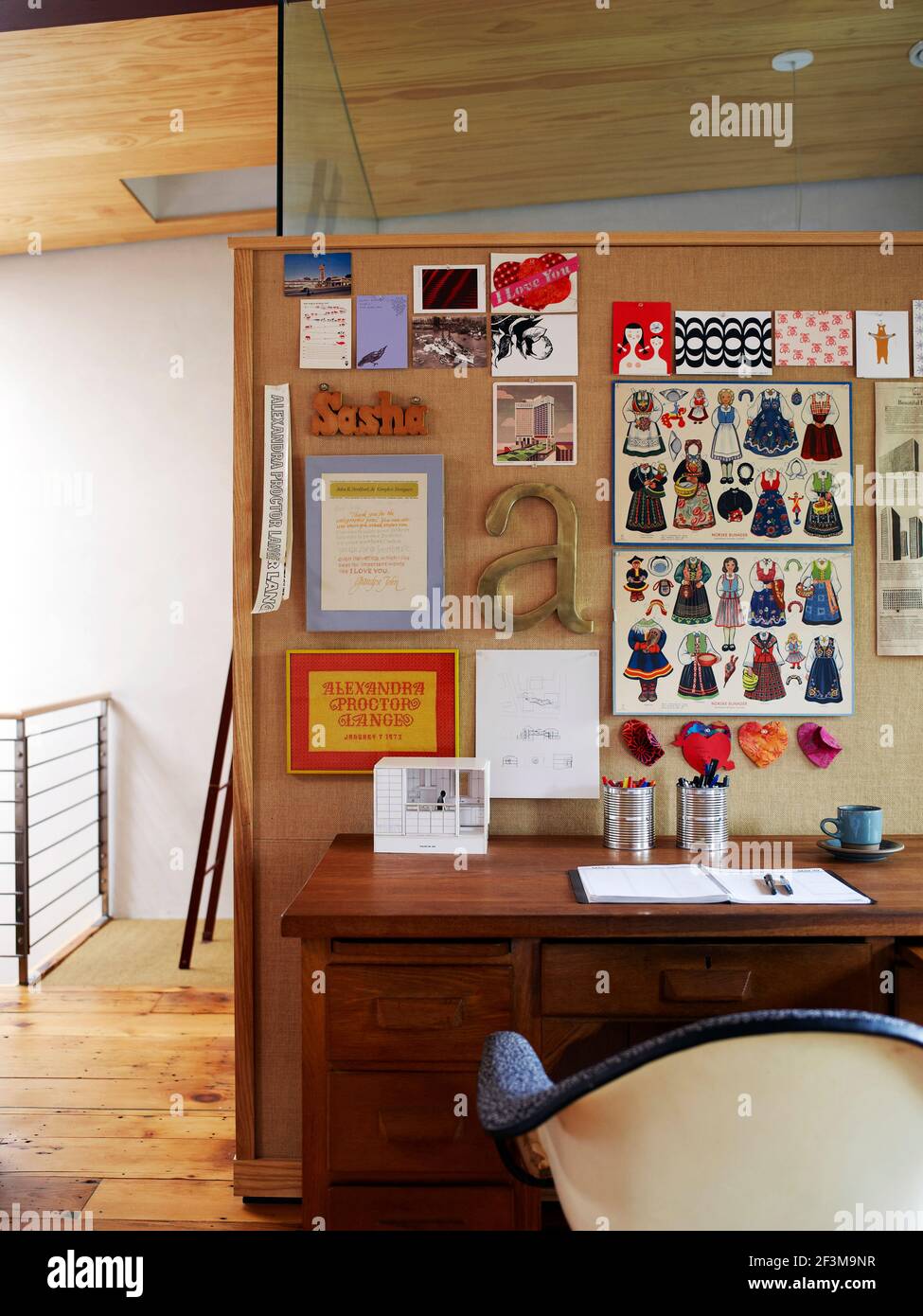 Open plan study area hi-res stock photography and images - Alamy