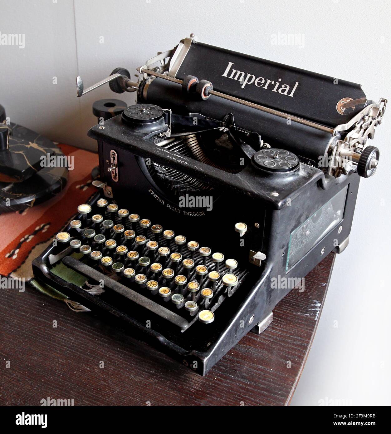 Imperial typewriter emblem hi-res stock photography and images - Alamy