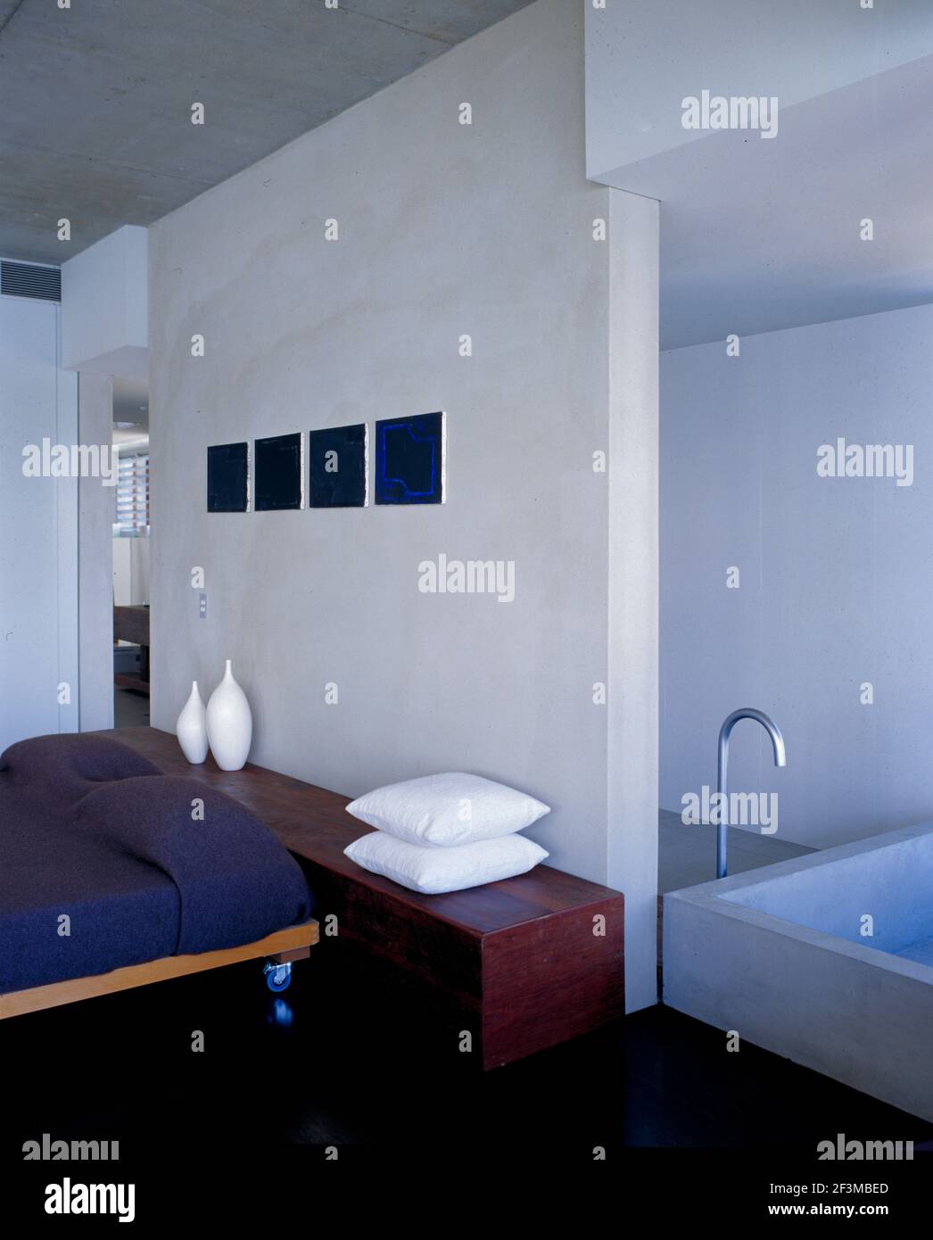 Headboard partition hi-res stock photography and images - Alamy