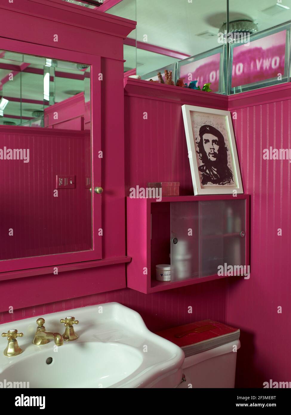 Bright pink paintwork hi-res stock photography and images - Alamy