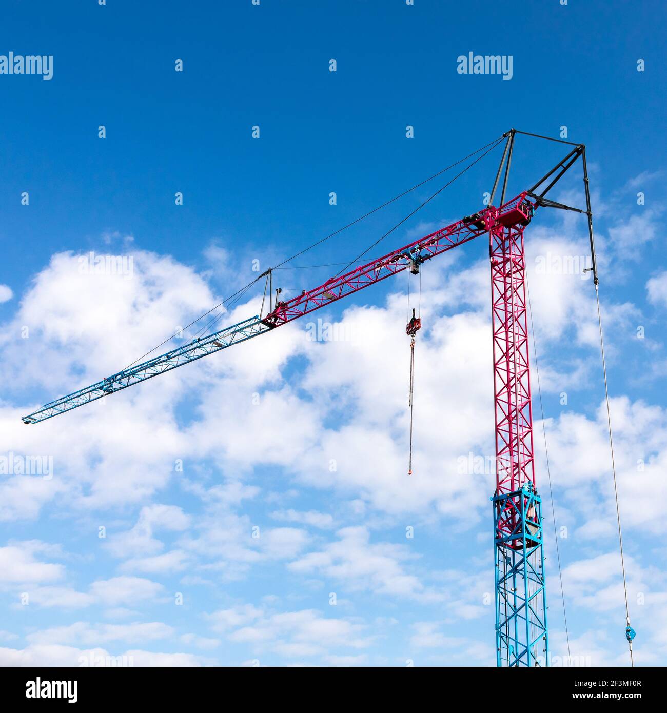 Construction site crane hi-res stock photography and images - Alamy