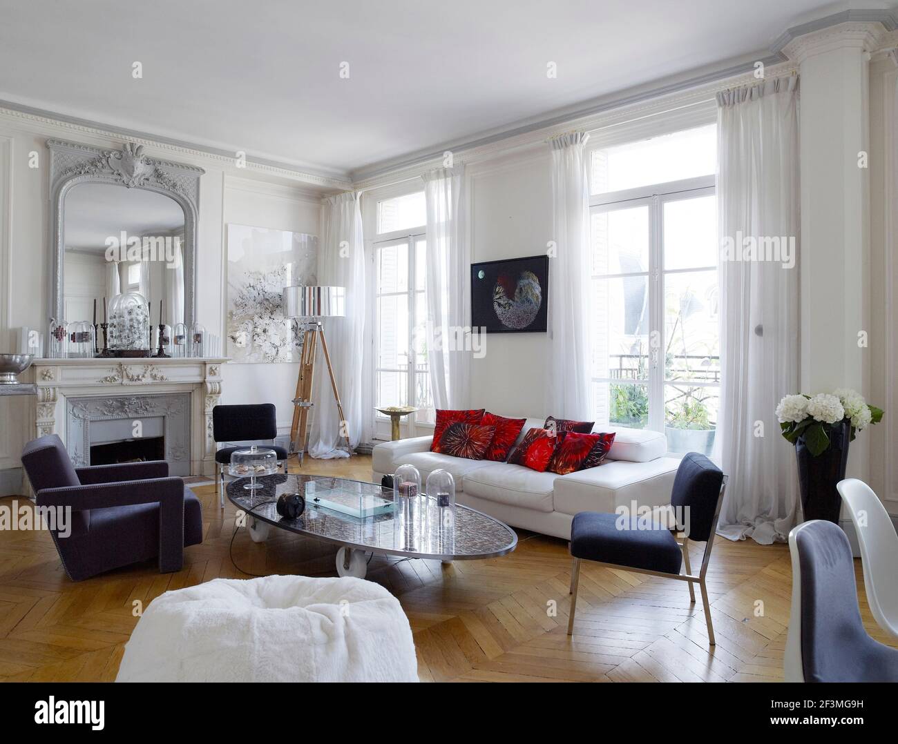 Apartment parquet floor europe sofa hi-res stock photography and images ...