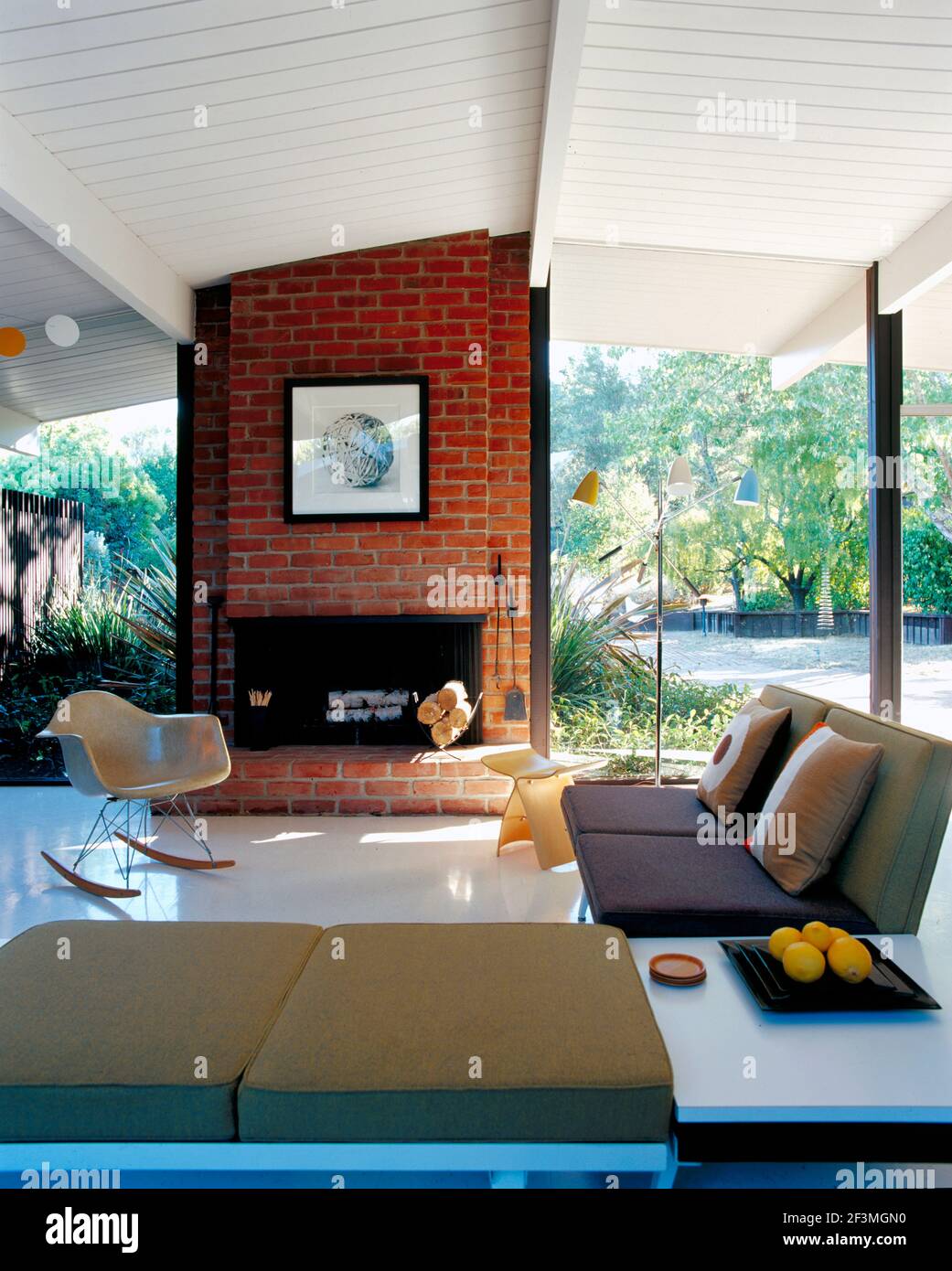 Eichler house hi-res stock photography and images - Alamy