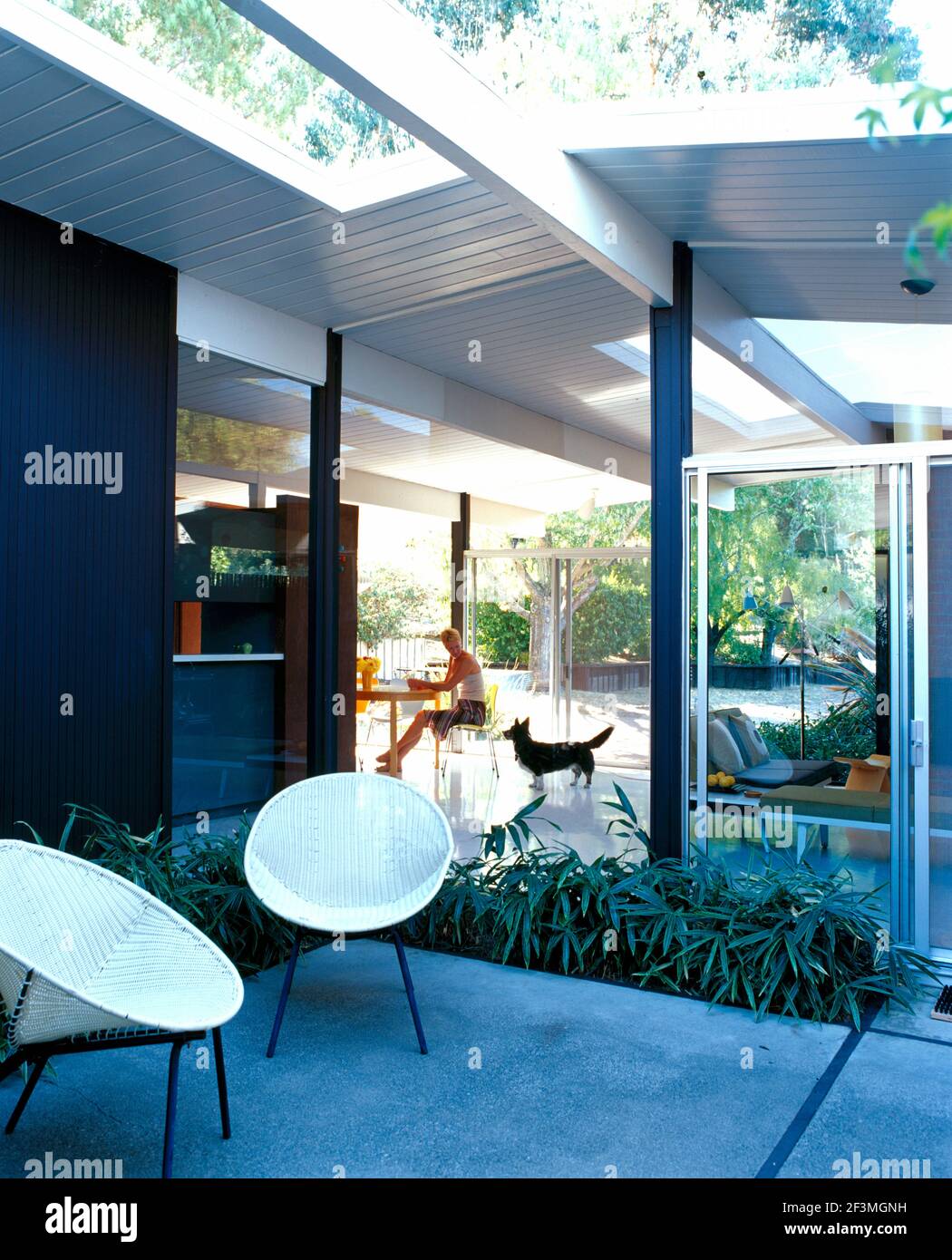 Eichler house hi-res stock photography and images - Alamy