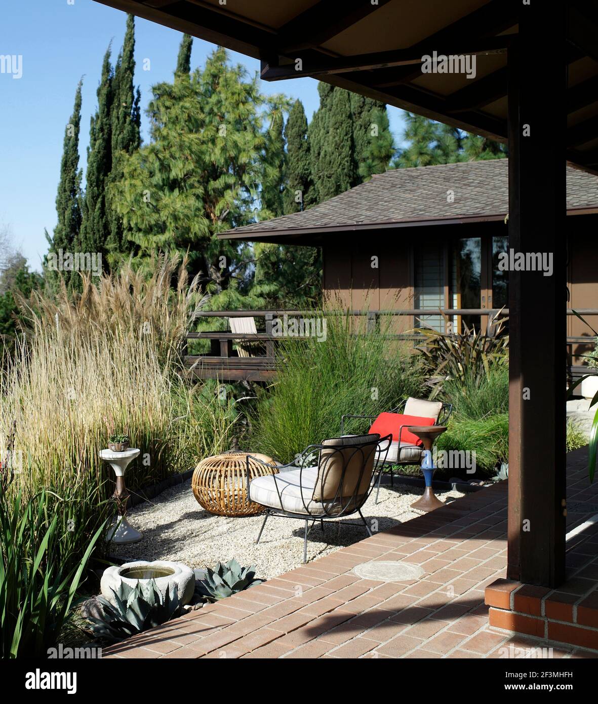 Daylight outdoor outdoors exterior exteriors nobody hi-res stock ...