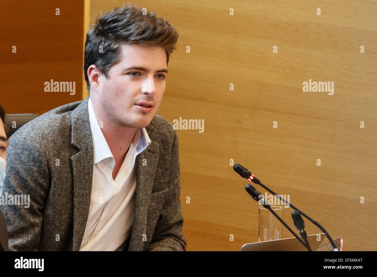 Ps 17 hi-res stock photography and images - Alamy