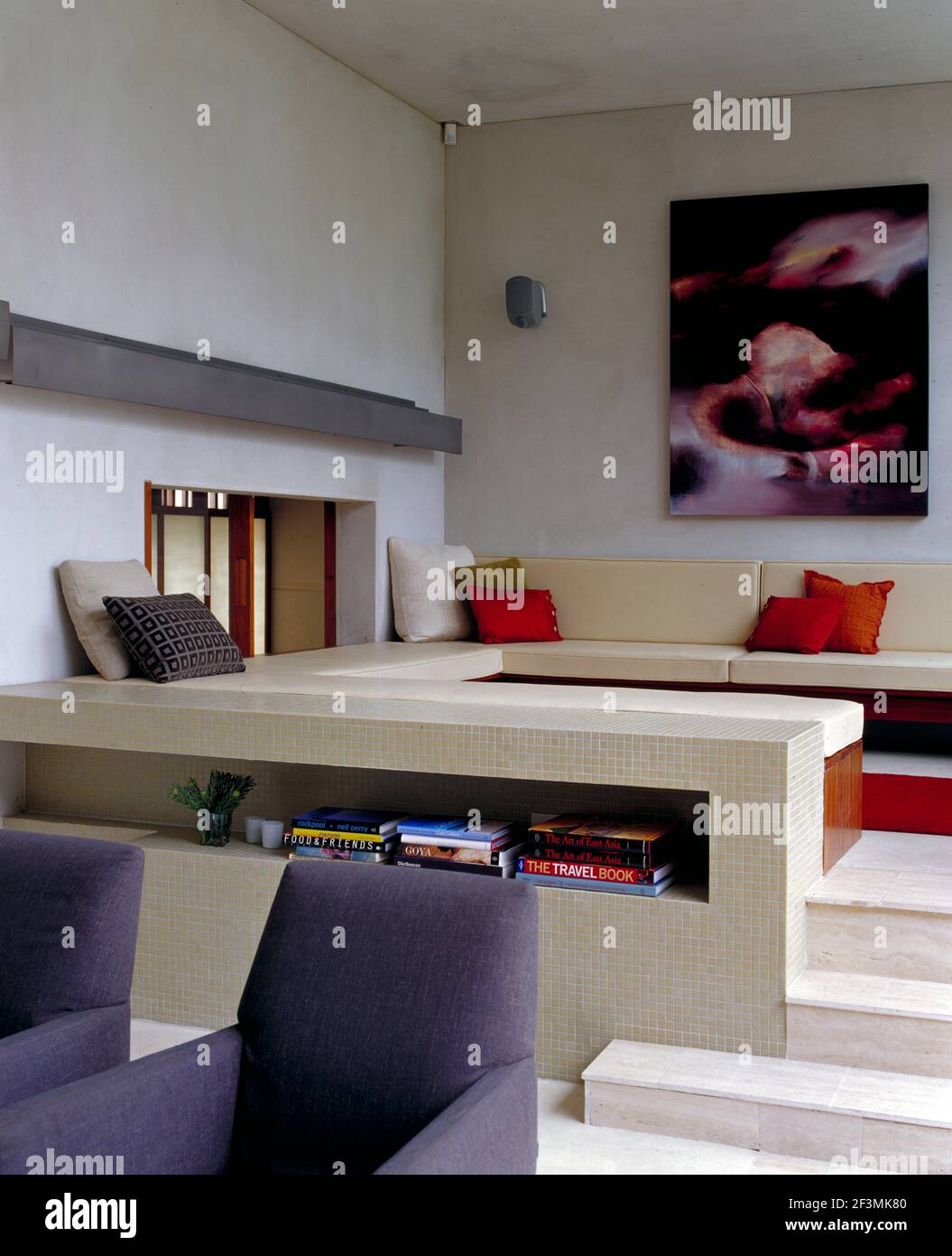 Split level living room hi-res stock photography and images - Alamy
