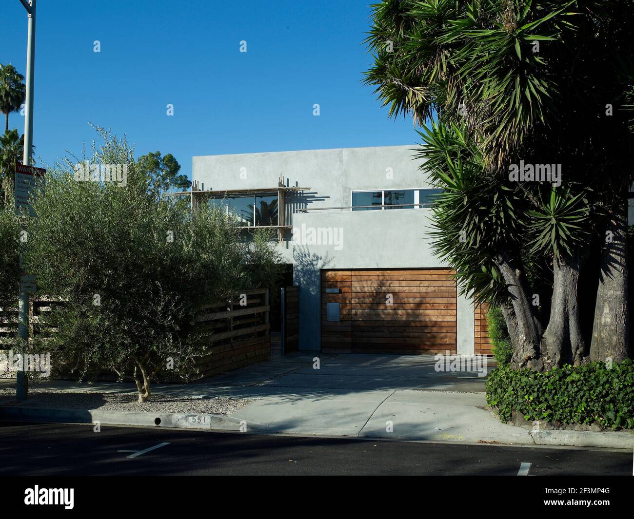 Exterior of modern USA house Stock Photo - Alamy