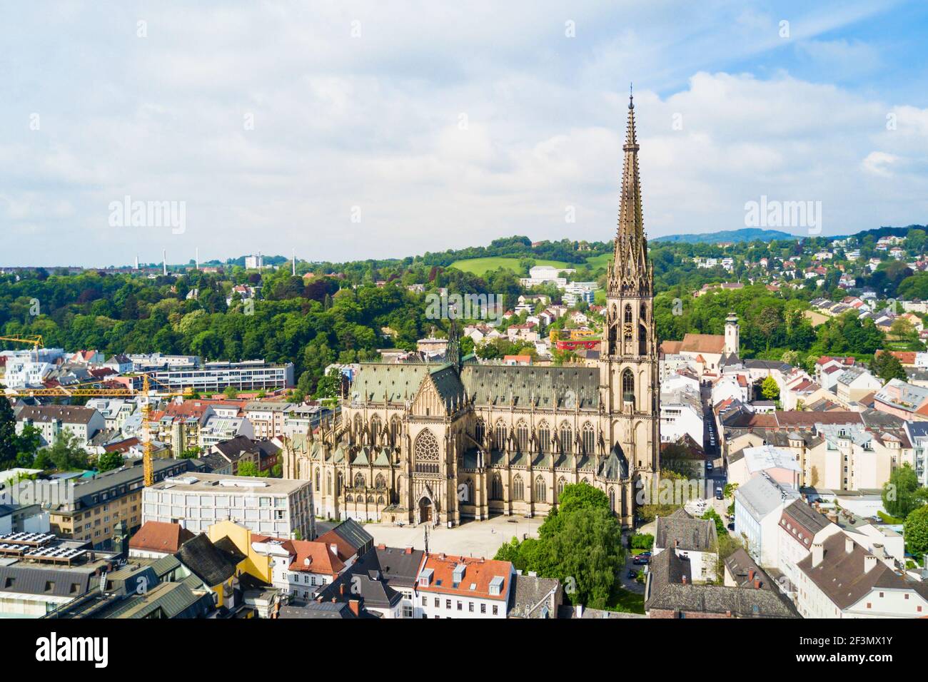 New cathedral linz aerial hi-res stock photography and images - Alamy