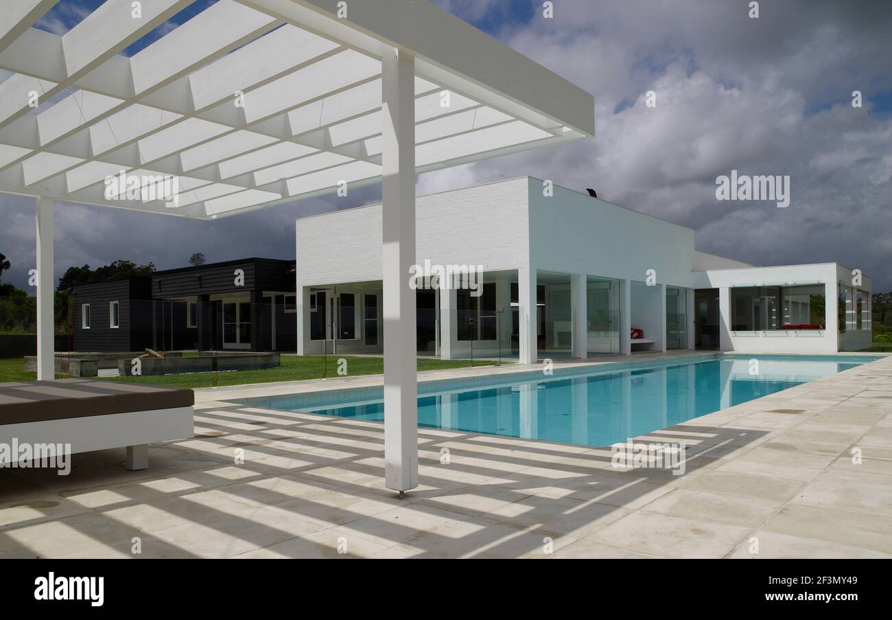 Exterior of modern Australian home with swimming pool Stock Photo - Alamy