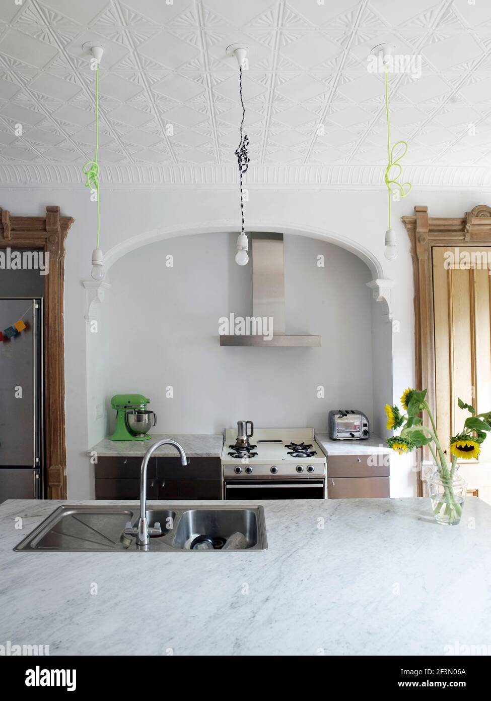 Oven in recess in kitchen in USA home Stock Photo - Alamy