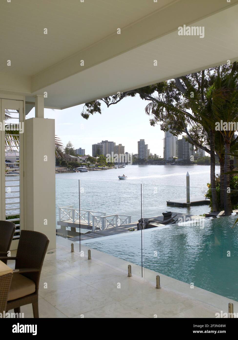 Australian house with swimming pool hi-res stock photography and images ...