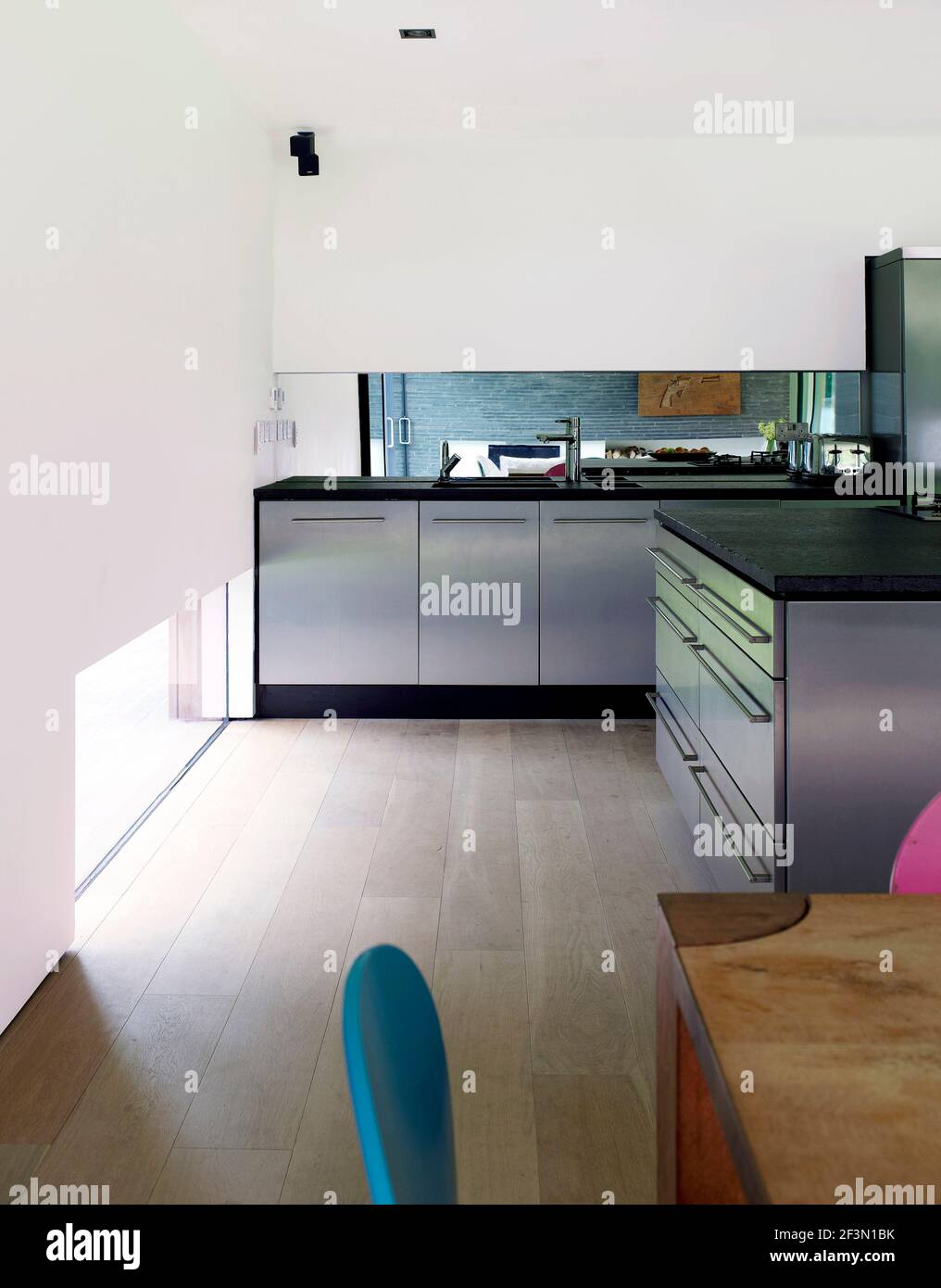 Floor island unit hi-res stock photography and images - Alamy