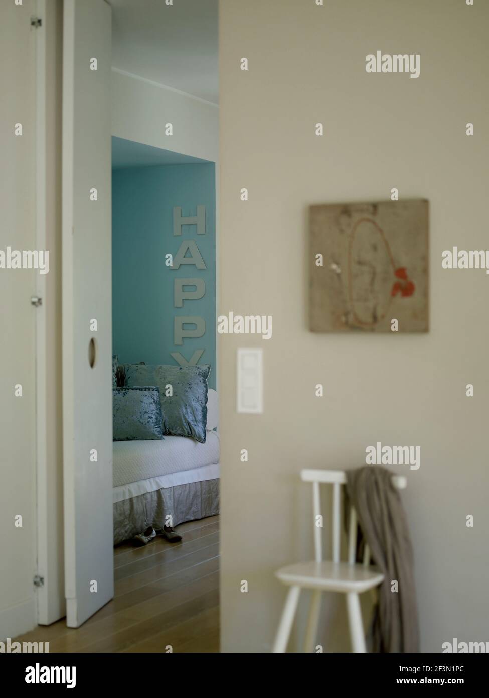 View through doorway to bedroom hi-res stock photography and images - Alamy