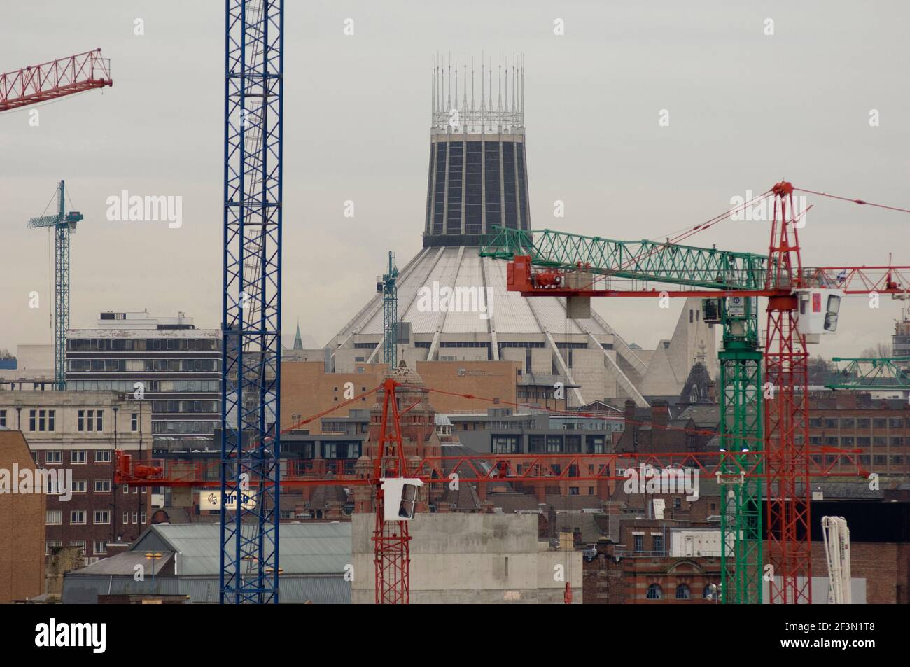 Liverpool cathedral construction hi-res stock photography and images ...