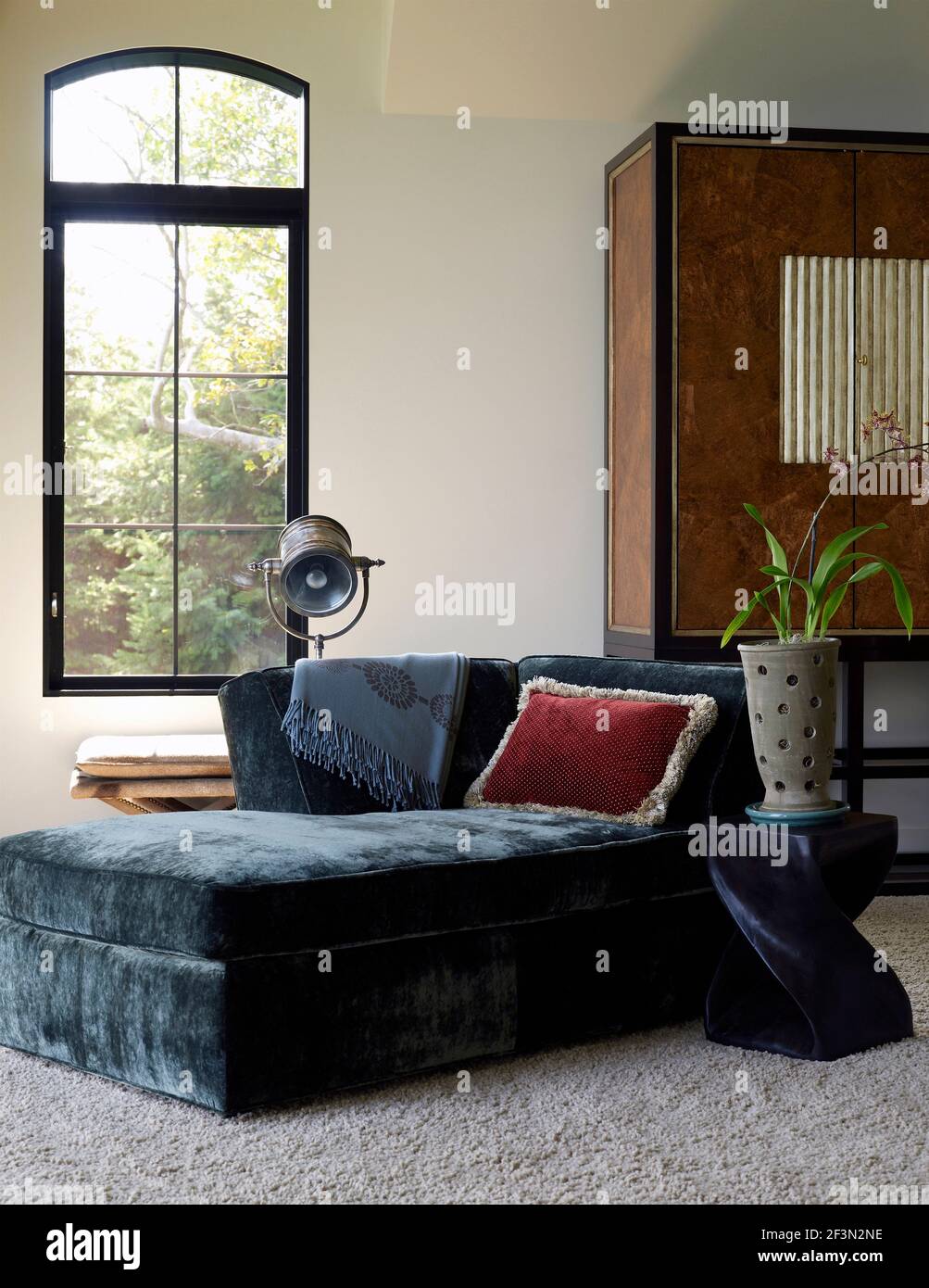 Chaise longue windows hi-res stock photography and images - Alamy