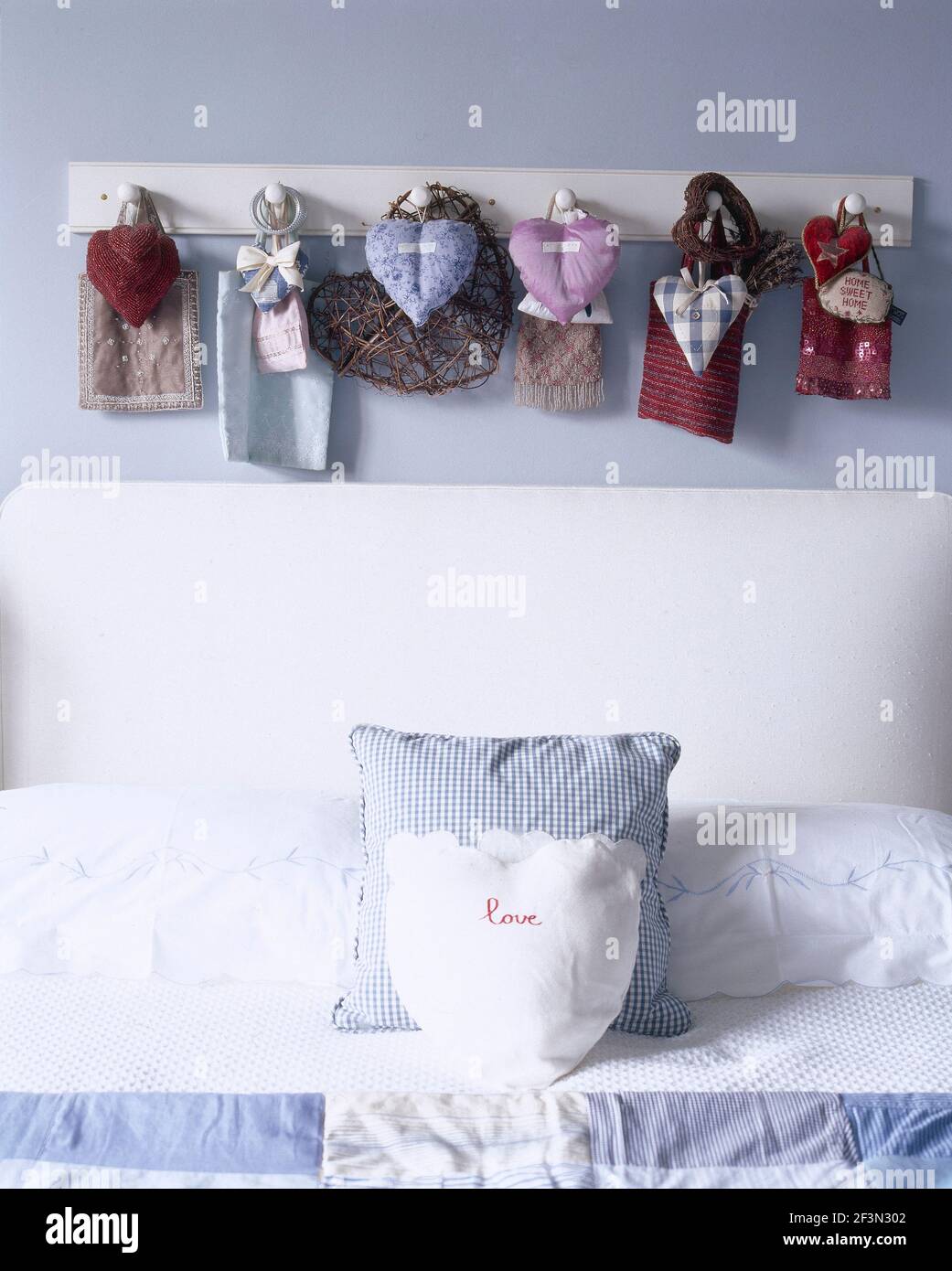 Shaker style quilt hi-res stock photography and images - Alamy