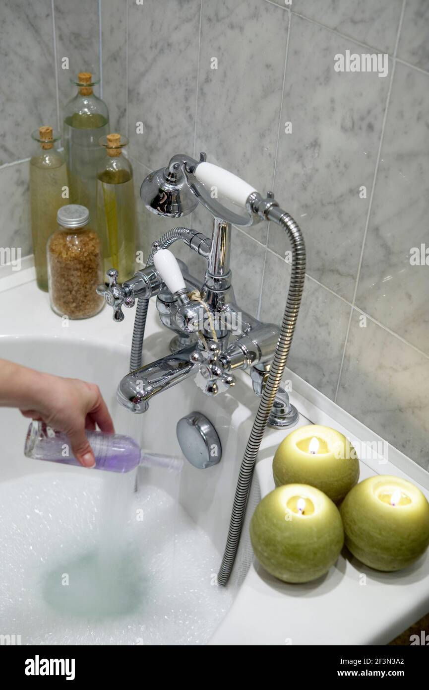 Running Water From Tap Uk High Resolution Stock Photography and Images ...