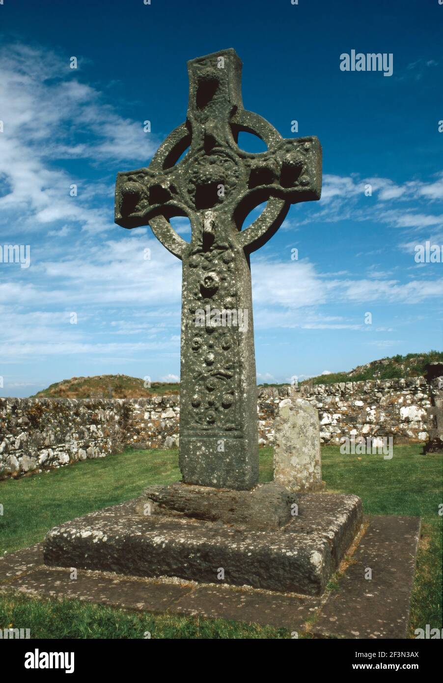 Scottish celtic cross hi-res stock photography and images - Alamy