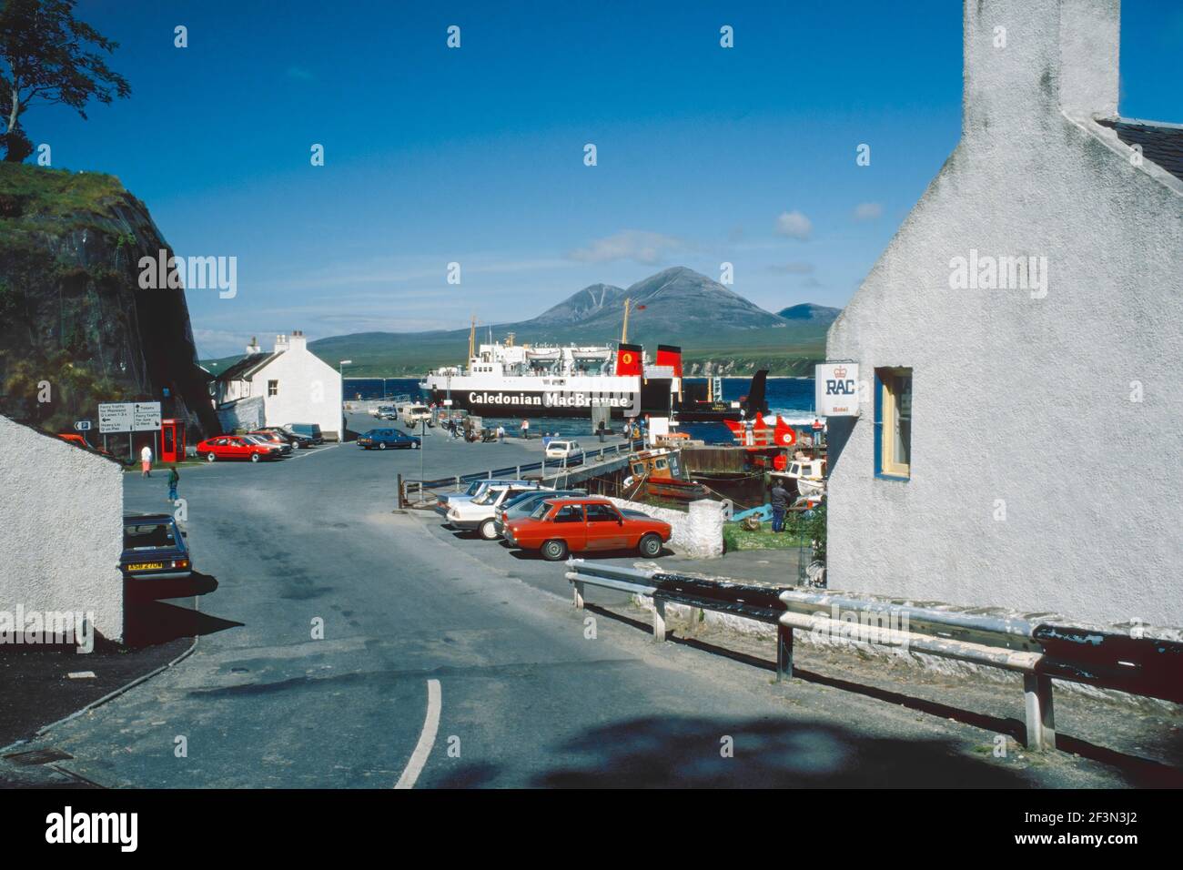Port Askaig on The Inner Hebridean Isle of Islay Stock Photo - Alamy