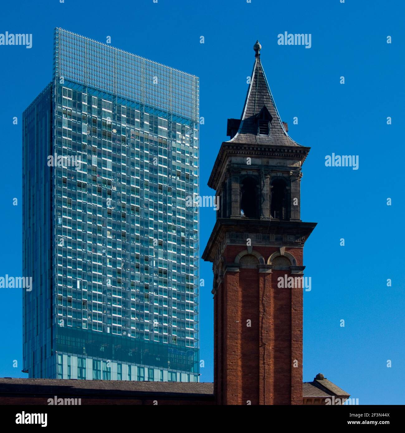 Simps hi-res stock photography and images - Alamy