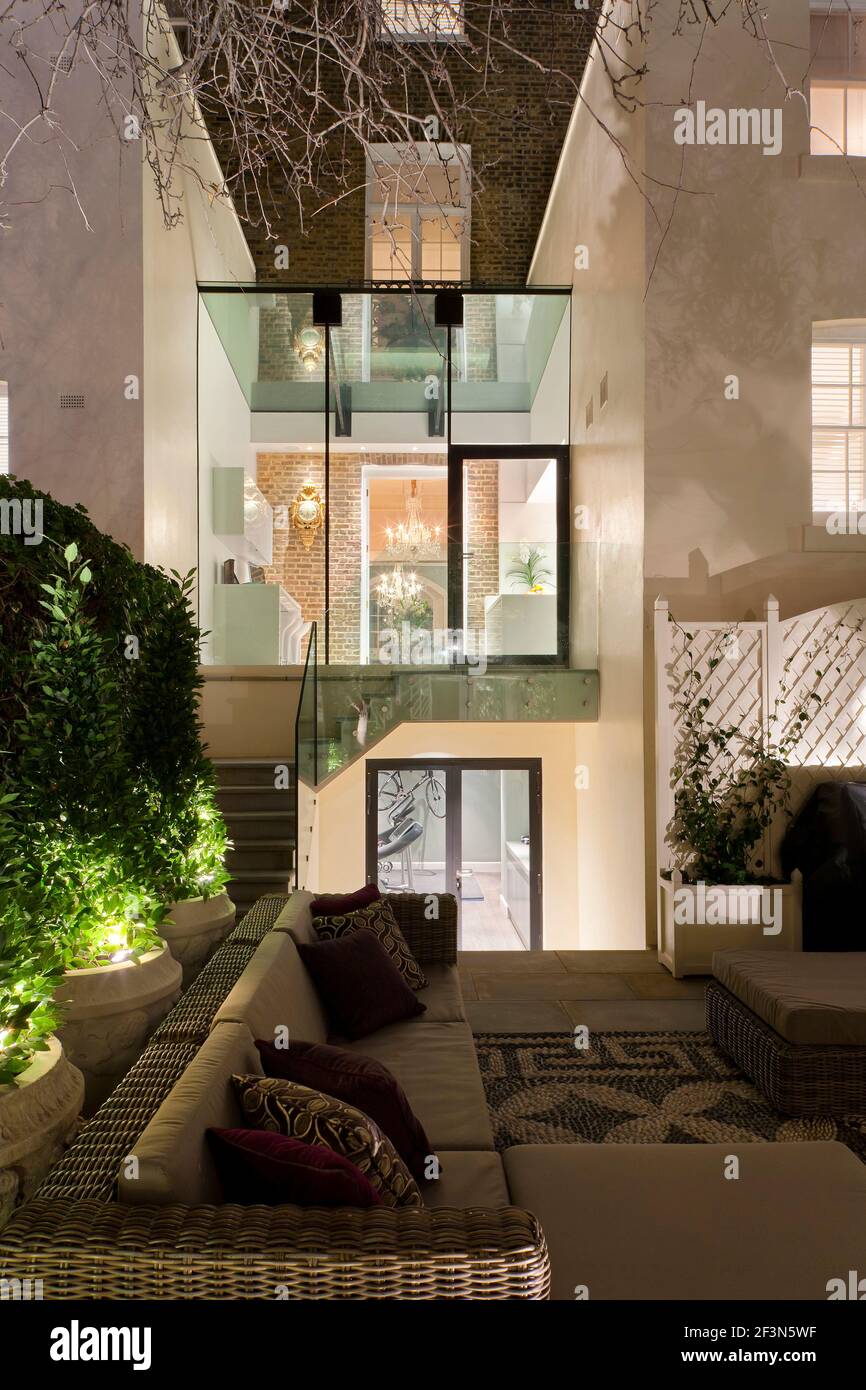 Regency house london night hi-res stock photography and images - Alamy