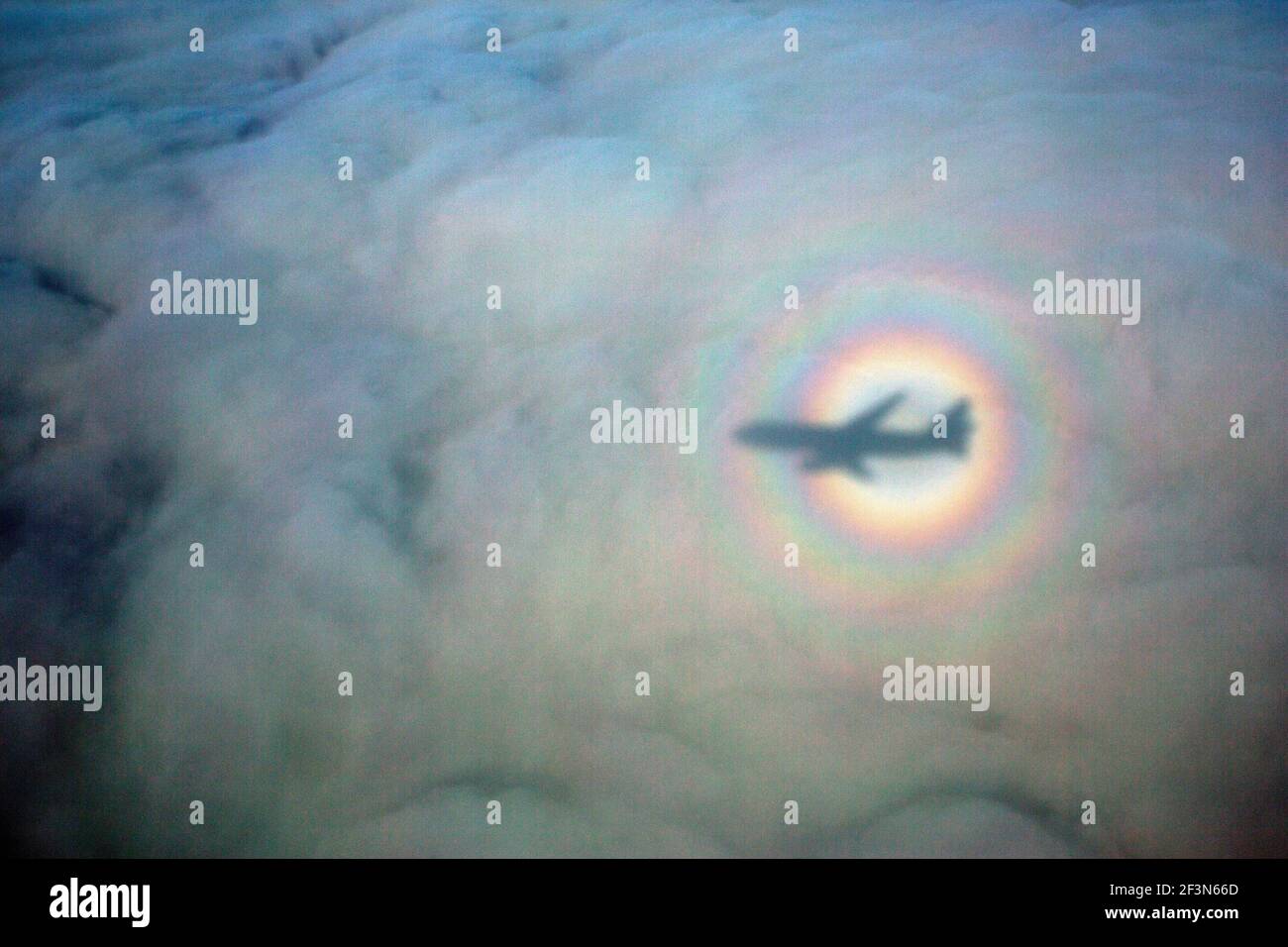 Airplane shadow hi-res stock photography and images - Alamy