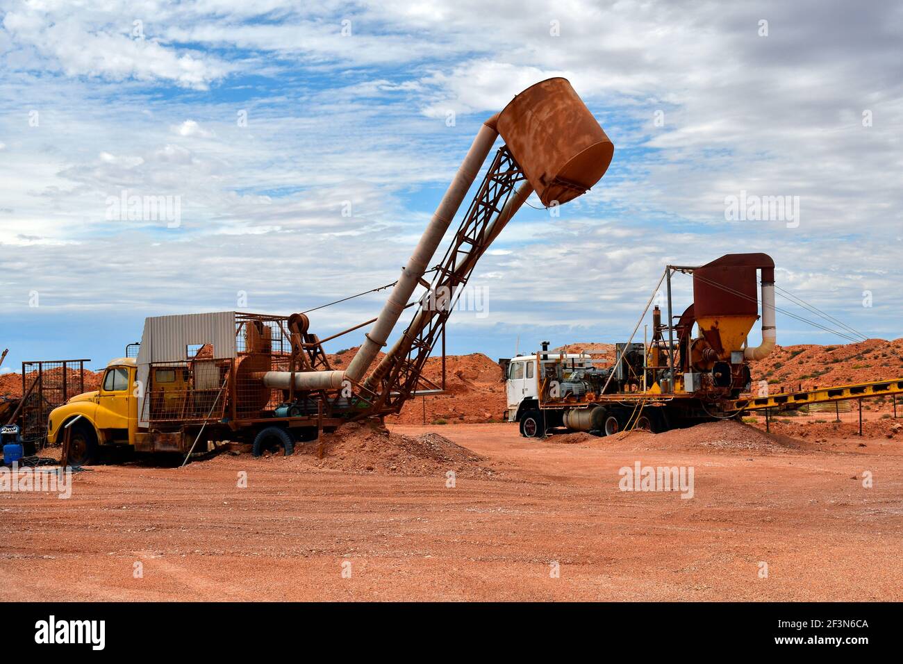Mining vehicle australia hi-res stock photography and images - Alamy