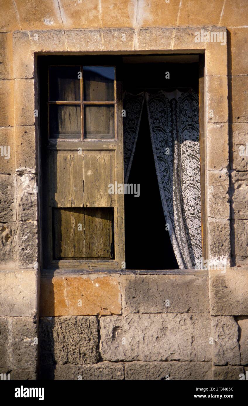 Grubby lace curtains hi-res stock photography and images - Alamy