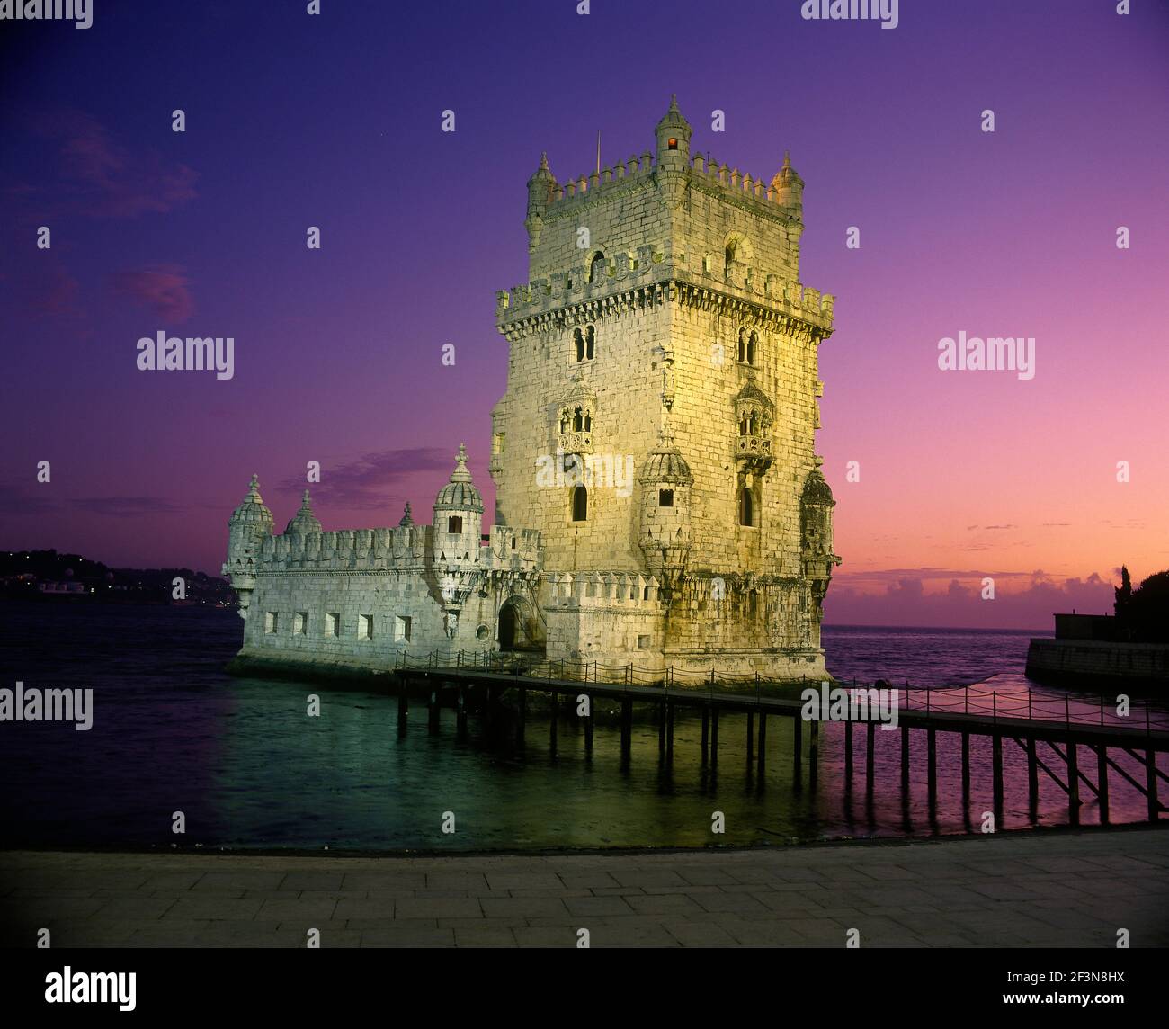 Bellem Tower. Belem Tower. (Torre de Bellem). Palm tree Stock Photo - Alamy