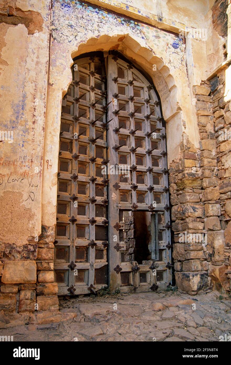 Large wooden gates hi-res stock photography and images - Alamy