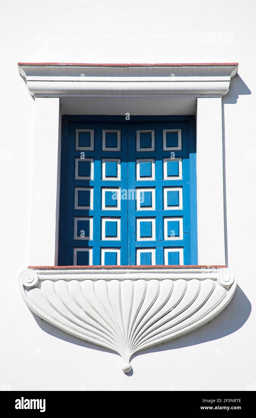 Shaped shutters hi-res stock photography and images - Alamy