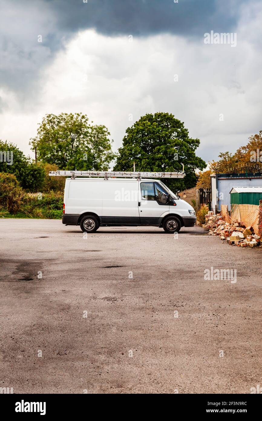 Van with ladders hi-res stock photography and images - Alamy