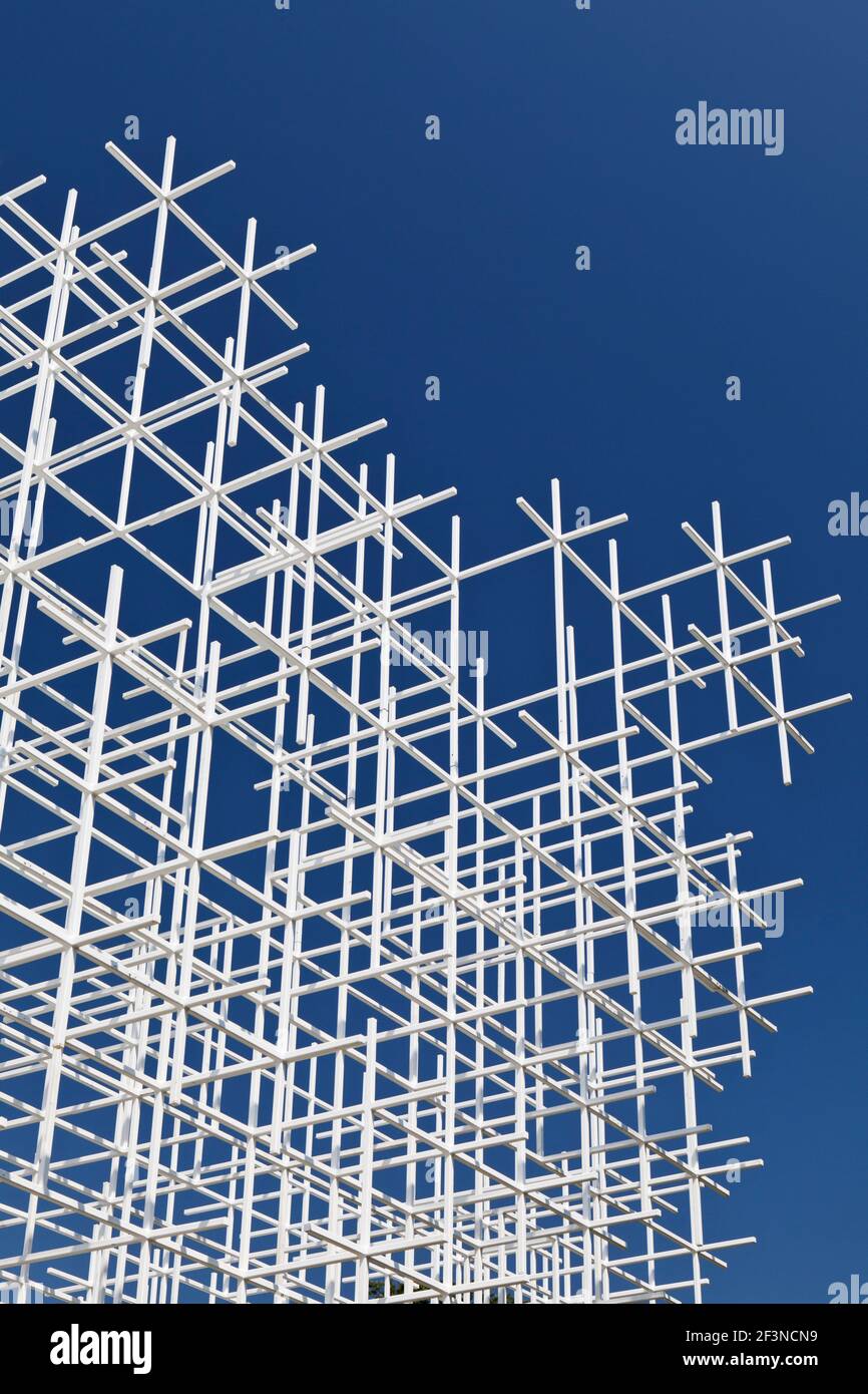 The delicate lattice steel structure of the Serpentine Pavilion 2013 ...