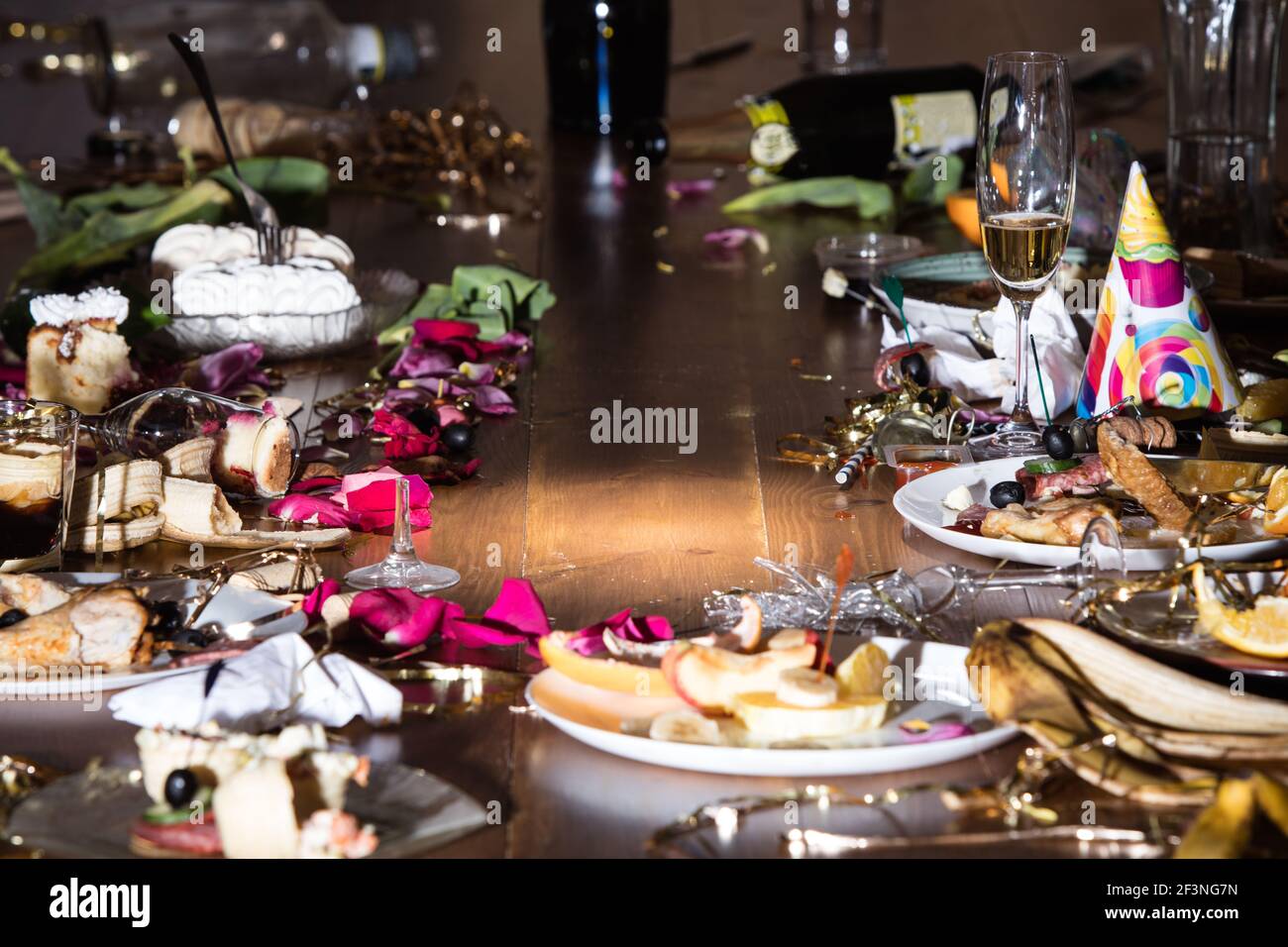 Messy house after party hi-res stock photography and images - Alamy