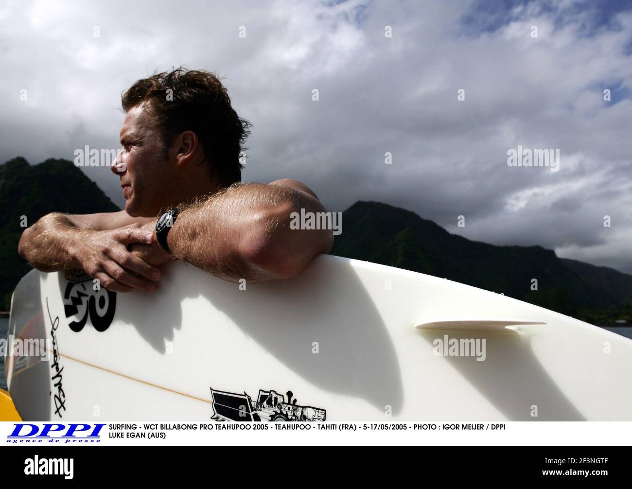SURFING - WCT BILLABONG PRO TEAHUPOO 2005 - TEAHUPOO - TAHITI (FRA) - 5 ...
