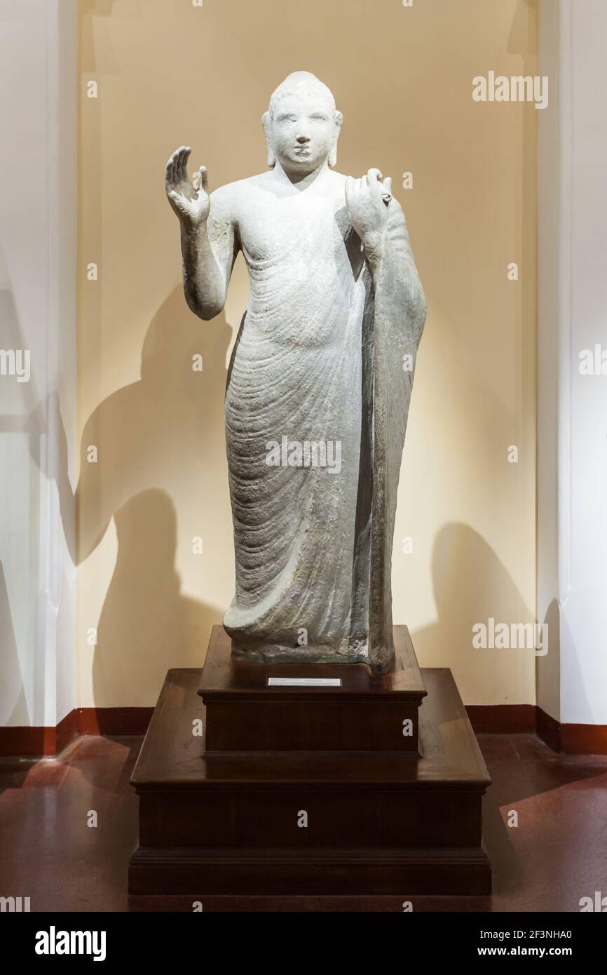 COLOMBO, SRI LANKA - FEBRUARY 27, 2017: Buddha statues inside the ...
