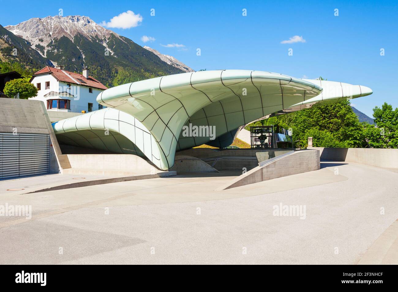 Hungerburgbahn hi-res stock photography and images - Alamy